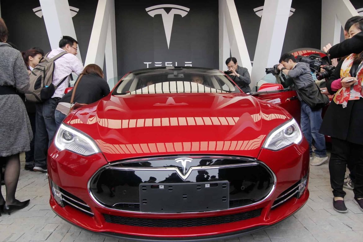 Why Does Tesla Put Foam in Tires? Do All Models Have This? - Green Car ...