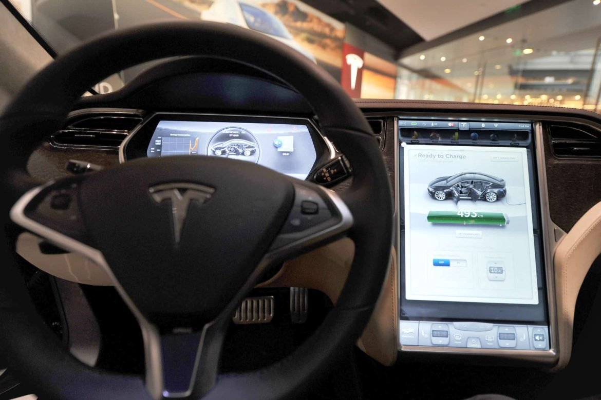 Tesla Screen Has Bubbles/Fluid Leaking Out: What Now? - Green Car Future
