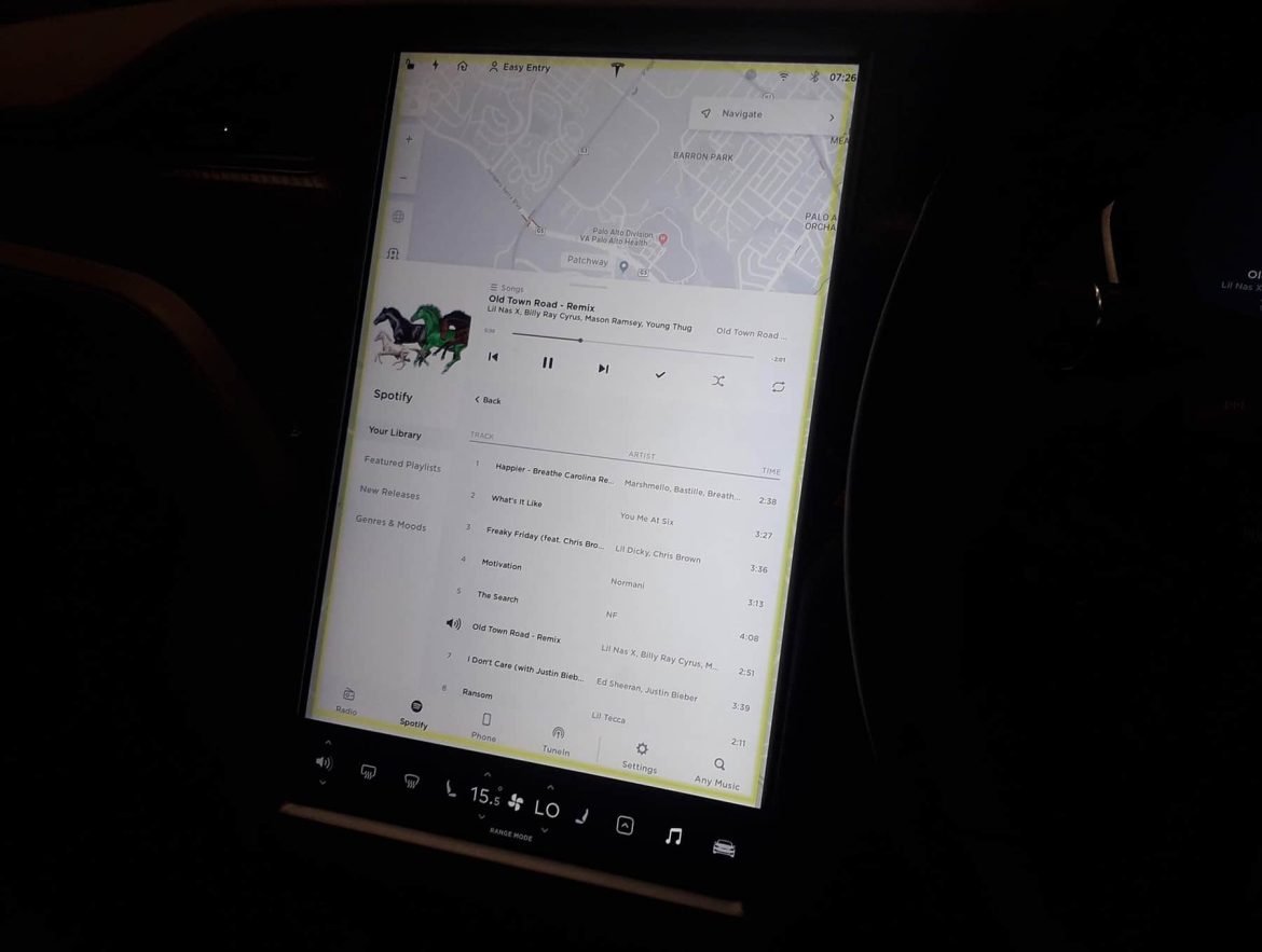 Tesla Screen Replacement Cost & Process - Green Car Future